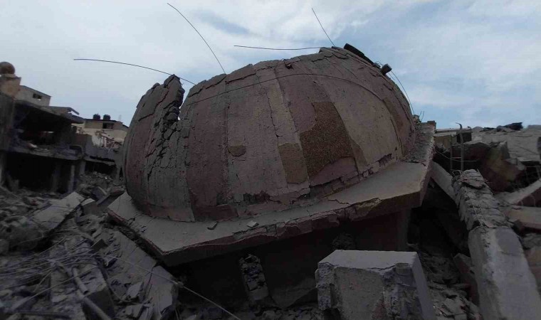 İsrail, Gazze Şeridinde 6 camiyi bombaladı İsrail, Gazze Şeridinde 6 camiyi bombaladı